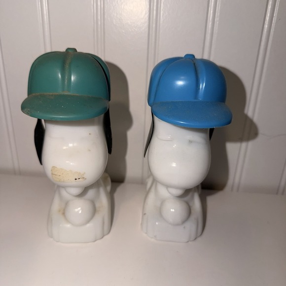 Avon | Toys | Peanuts Avon 97s Snoopy Surprise Package Milk Glass Vinyl ...